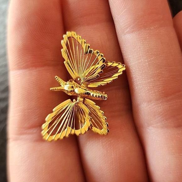 Jewelry | Vtg Monet Brooch | Poshmark